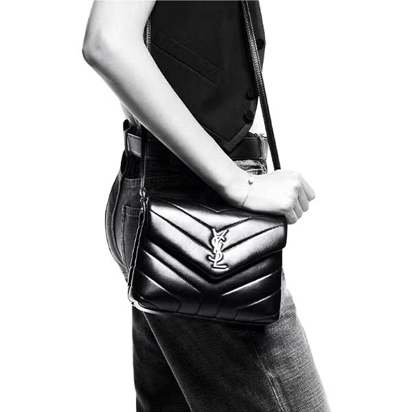 YSL Saint Laurent Loulou Toy 迷你皮革單肩斜挎包（黑/白）